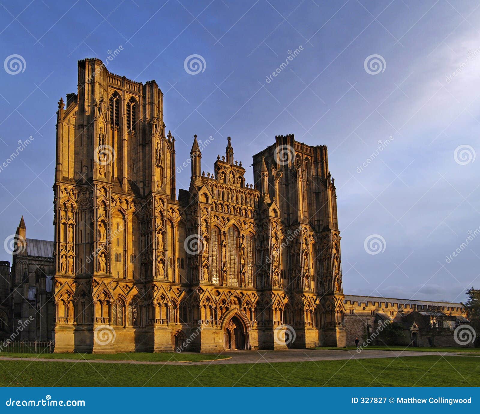 Catedral De Los Receptores De Papel Imagen de archivo - Imagen de ...