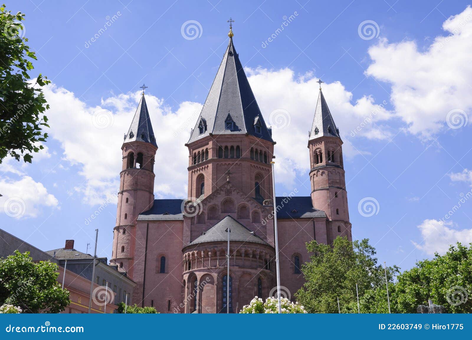 Catedral de Maguncia imagen de archivo. Imagen de torre - 22603749