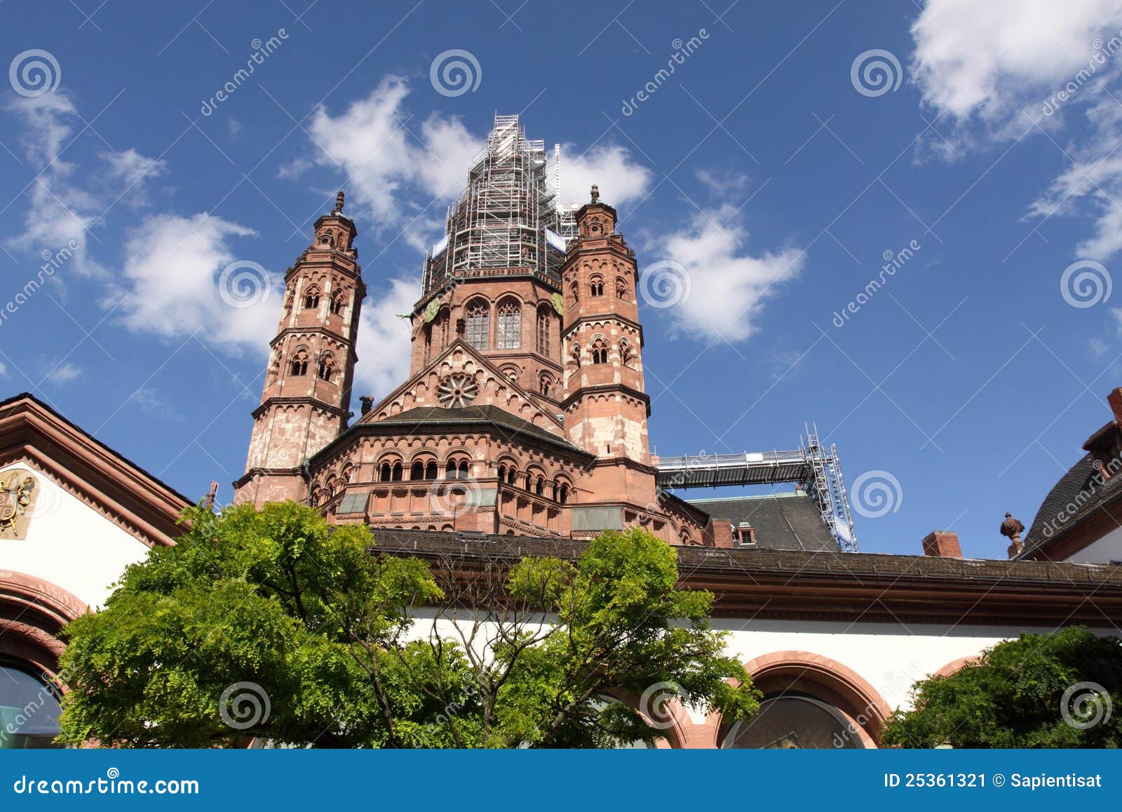 Catedral de Maguncia imagen de archivo. Imagen de iglesia - 25361321