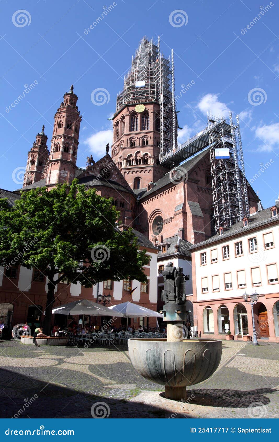 Catedral de Maguncia imagen de archivo. Imagen de medieval - 25417717