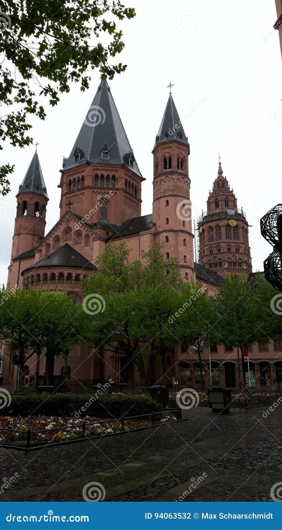 Catedral de Maguncia fotografía editorial. Imagen de iglesia - 94063532