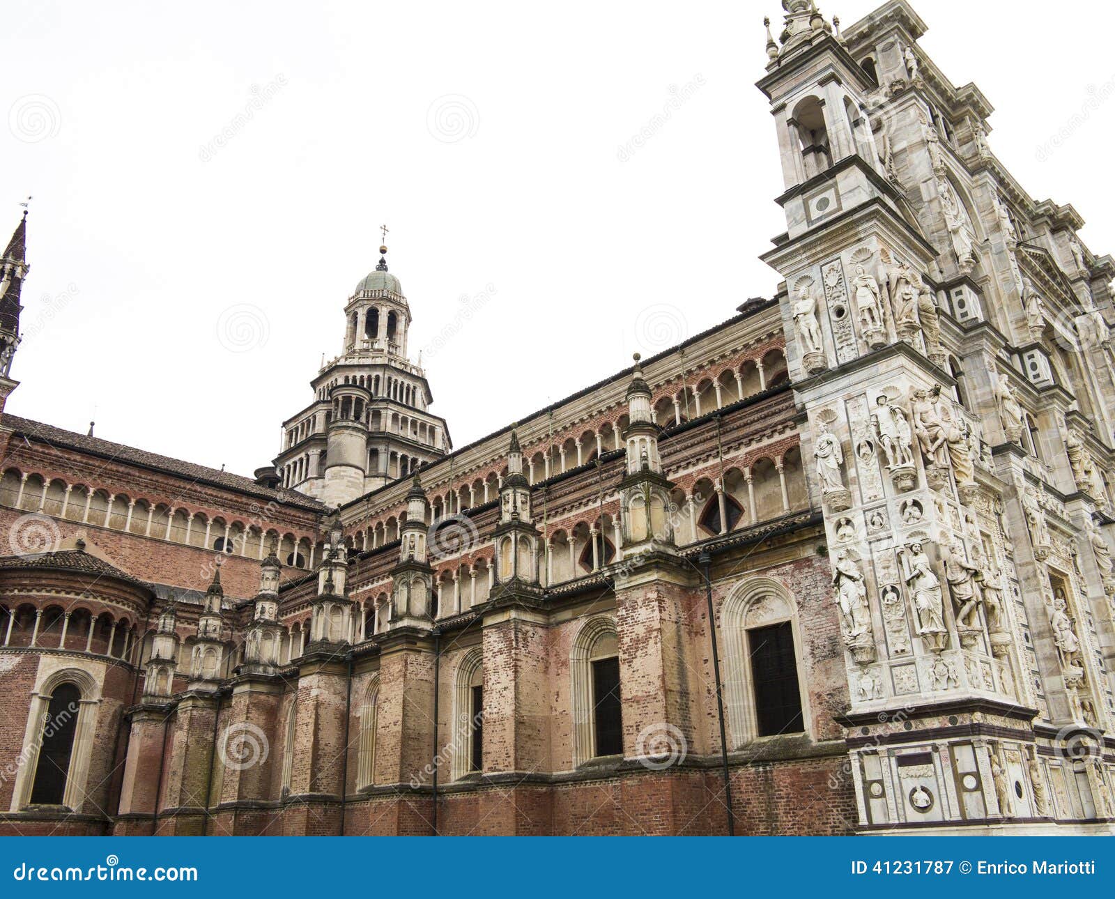 Catedral de Pavía, Italia imagen de archivo. Imagen de provincia - 41231787