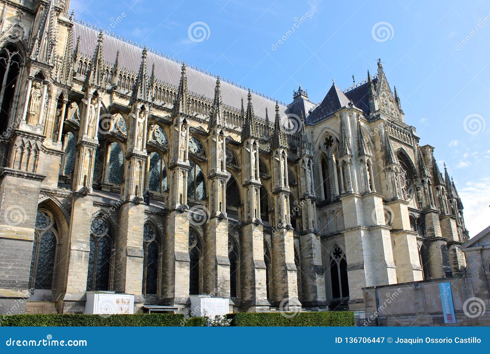 Catedral de Reims, Francia fotografía editorial. Imagen de torre ...