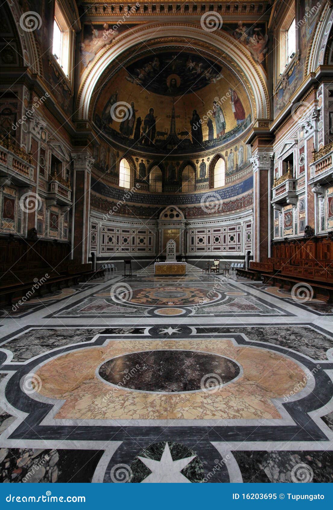 Catedral de Roma imagen de archivo. Imagen de azulejos - 16203695