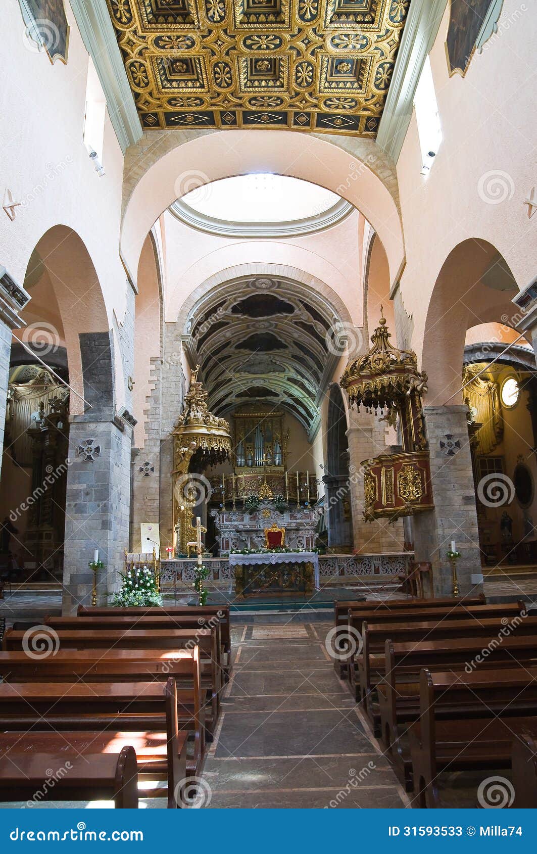 Catedral De St. Maria Assunta. Melfi. Basilicata. Italia. Imagen de ...