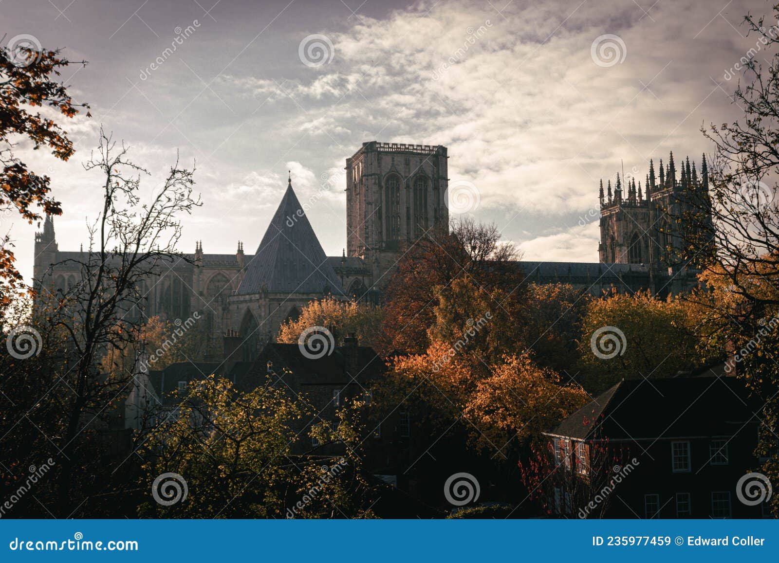 Catedral de york minster imagen de archivo. Imagen de catedral - 235977459