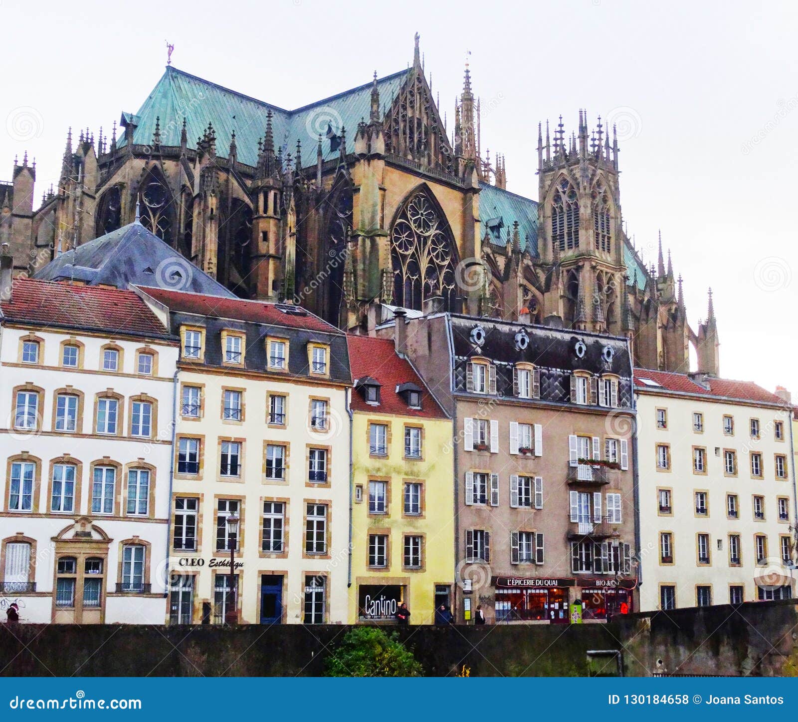 Catedral, Metz, Francia foto de archivo editorial. Imagen de etienne ...