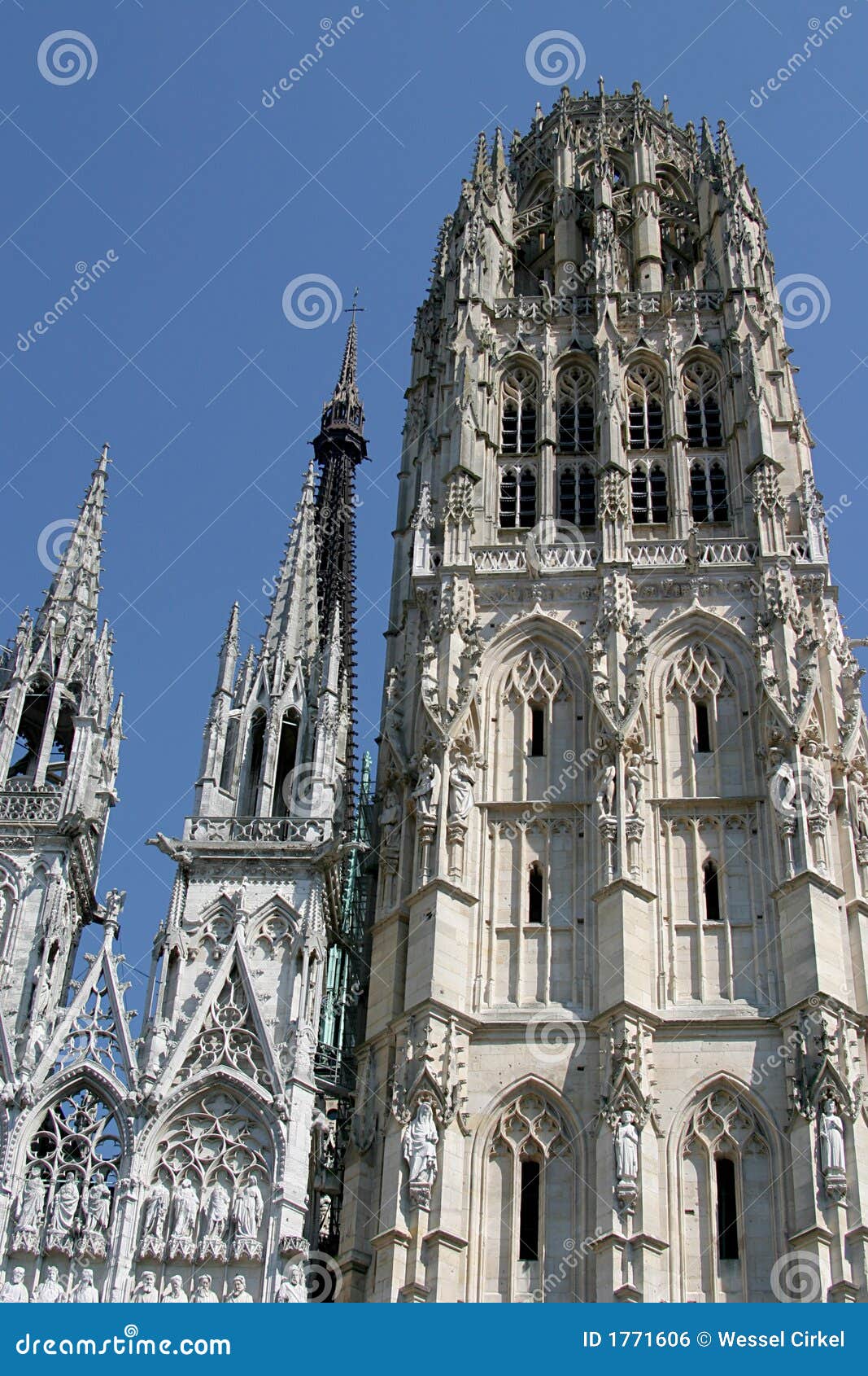 Catedral Notre Dame De Rouen Foto de Stock - Imagem de sino, detalhe ...
