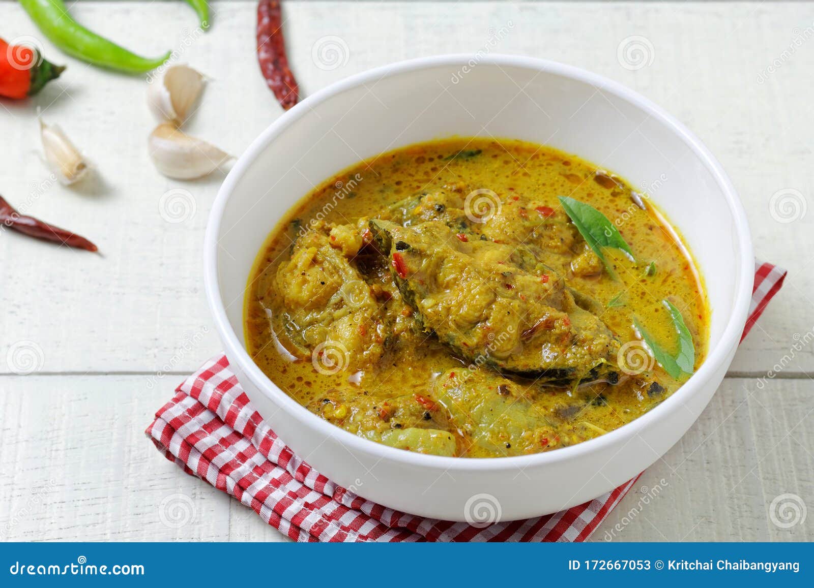 Catfish in Dried Red Curry Sauce Chu Chee Pla Stock Image - Image of ...