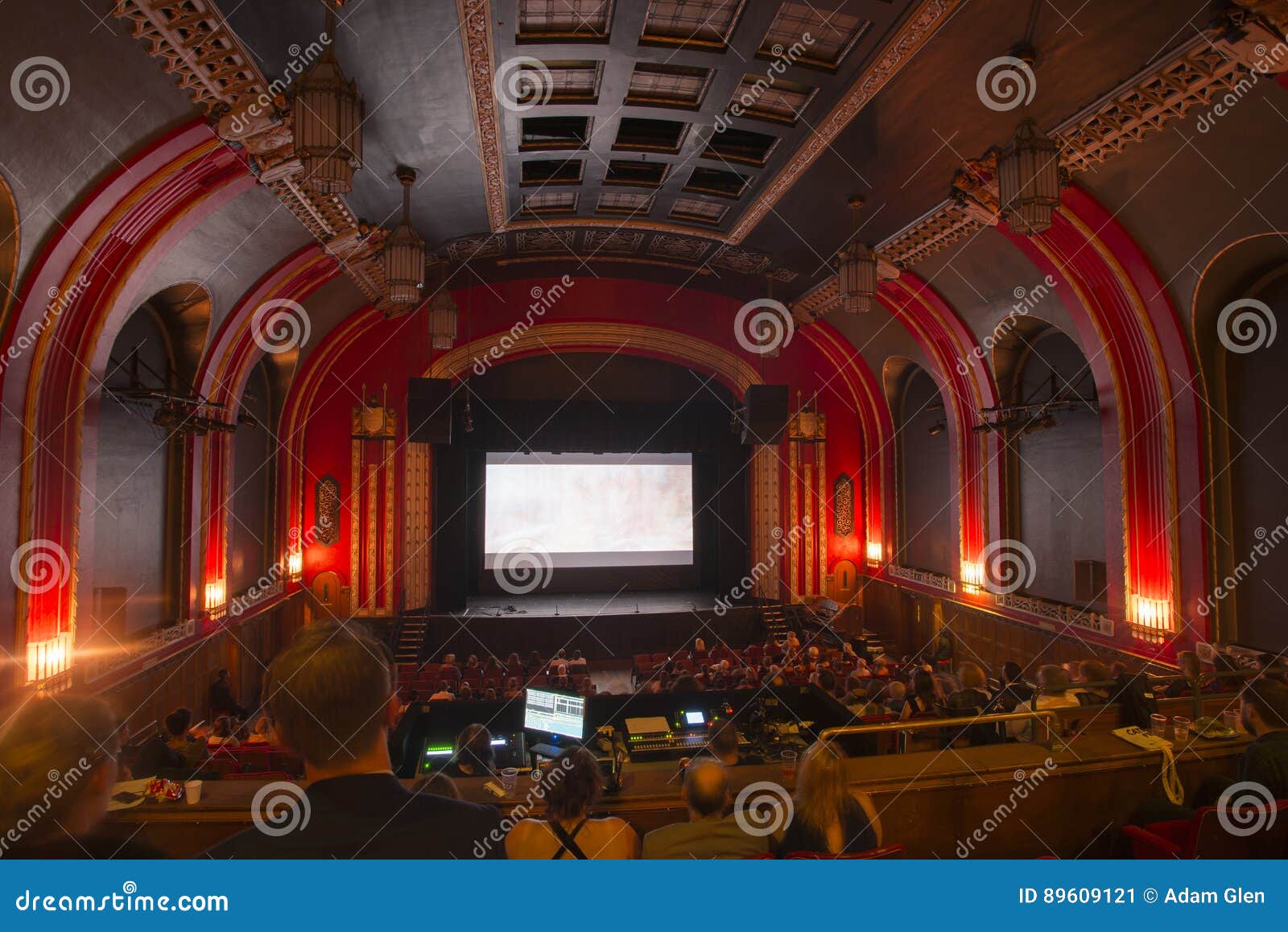 Catford theatre 5 editorial photo. Image of atrium, theatre - 89609121
