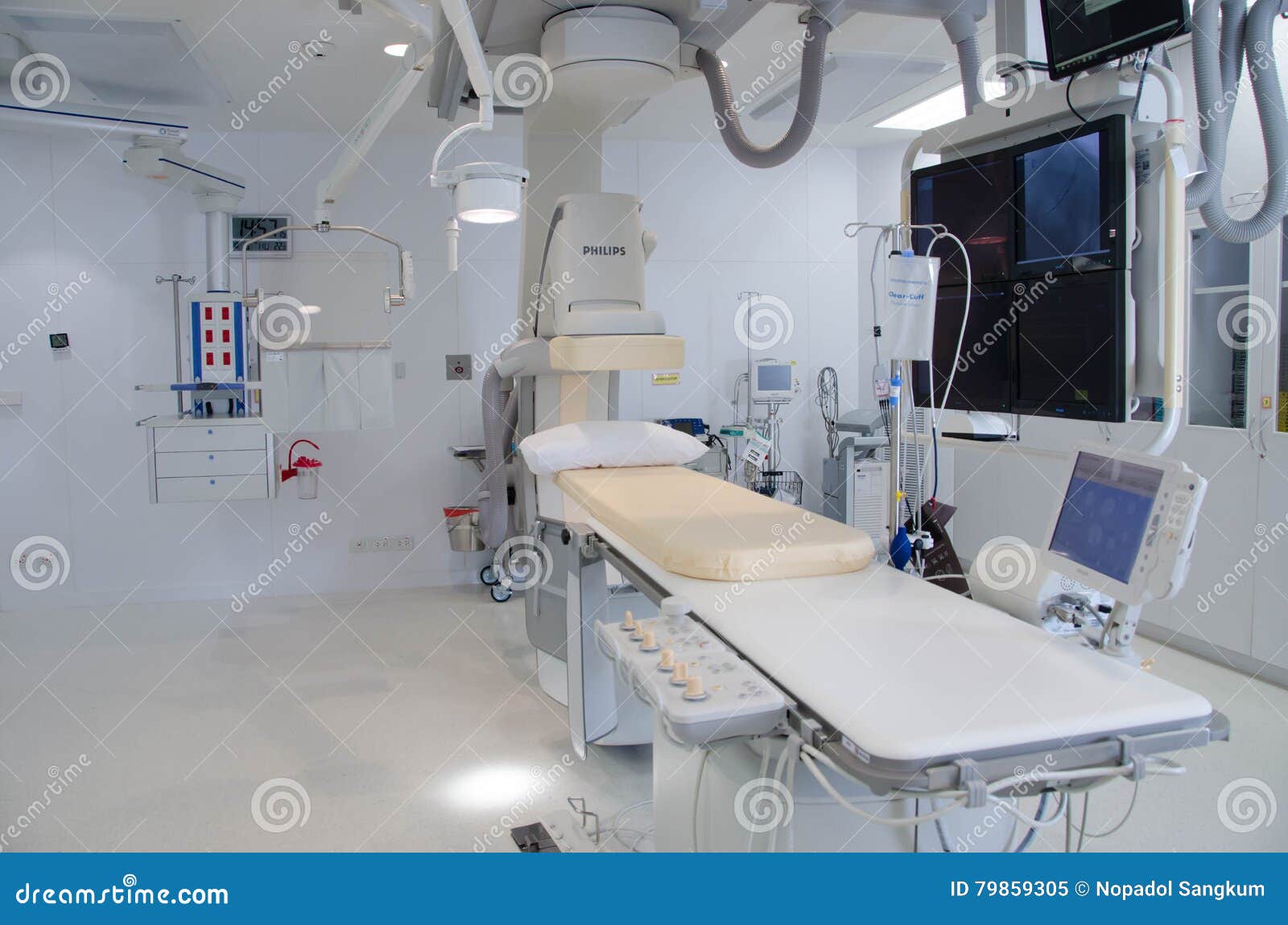 Cath Lab in Modern Hospital Editorial Image - Image of laboratory ...
