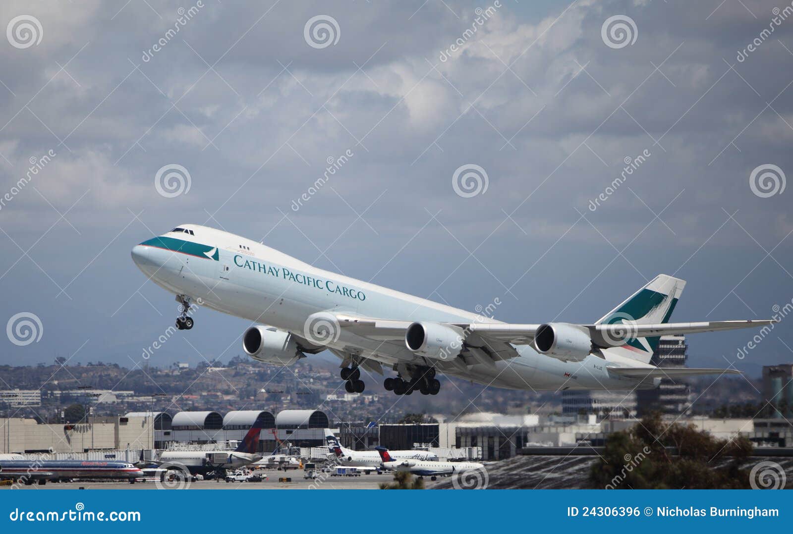 Cathay Pacific B747-8 Freighter at Los Angeles Air Editorial Photo ...