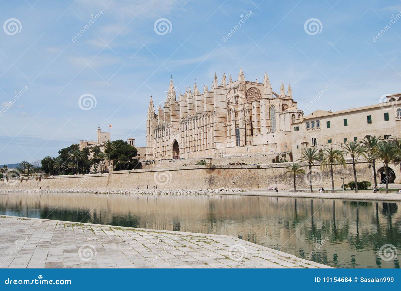 Cathedral in Mallorca stock photo. Image of resort, spanish - 19154684