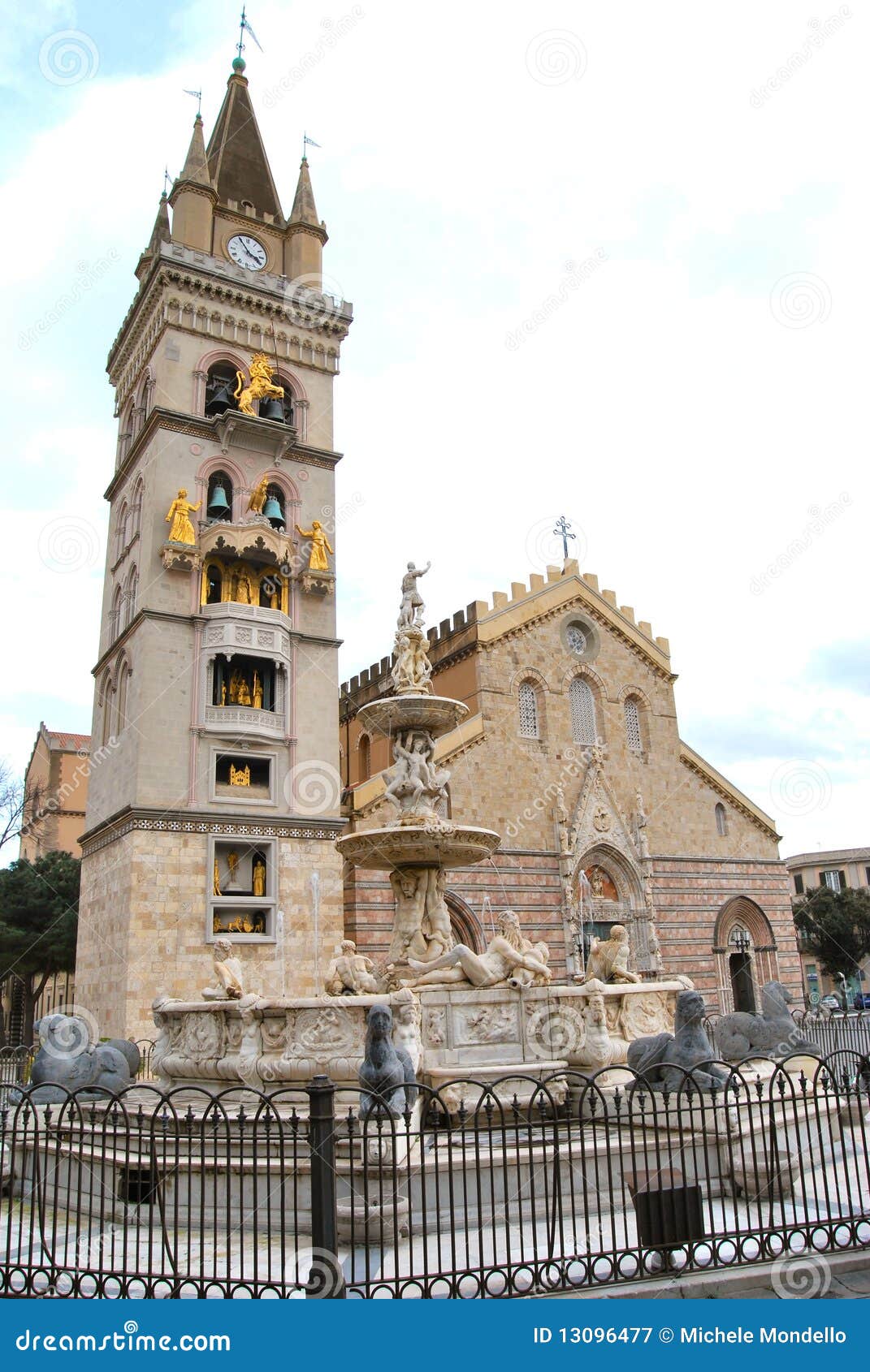 Cathedral of Messina stock image. Image of figure, clock - 13096477