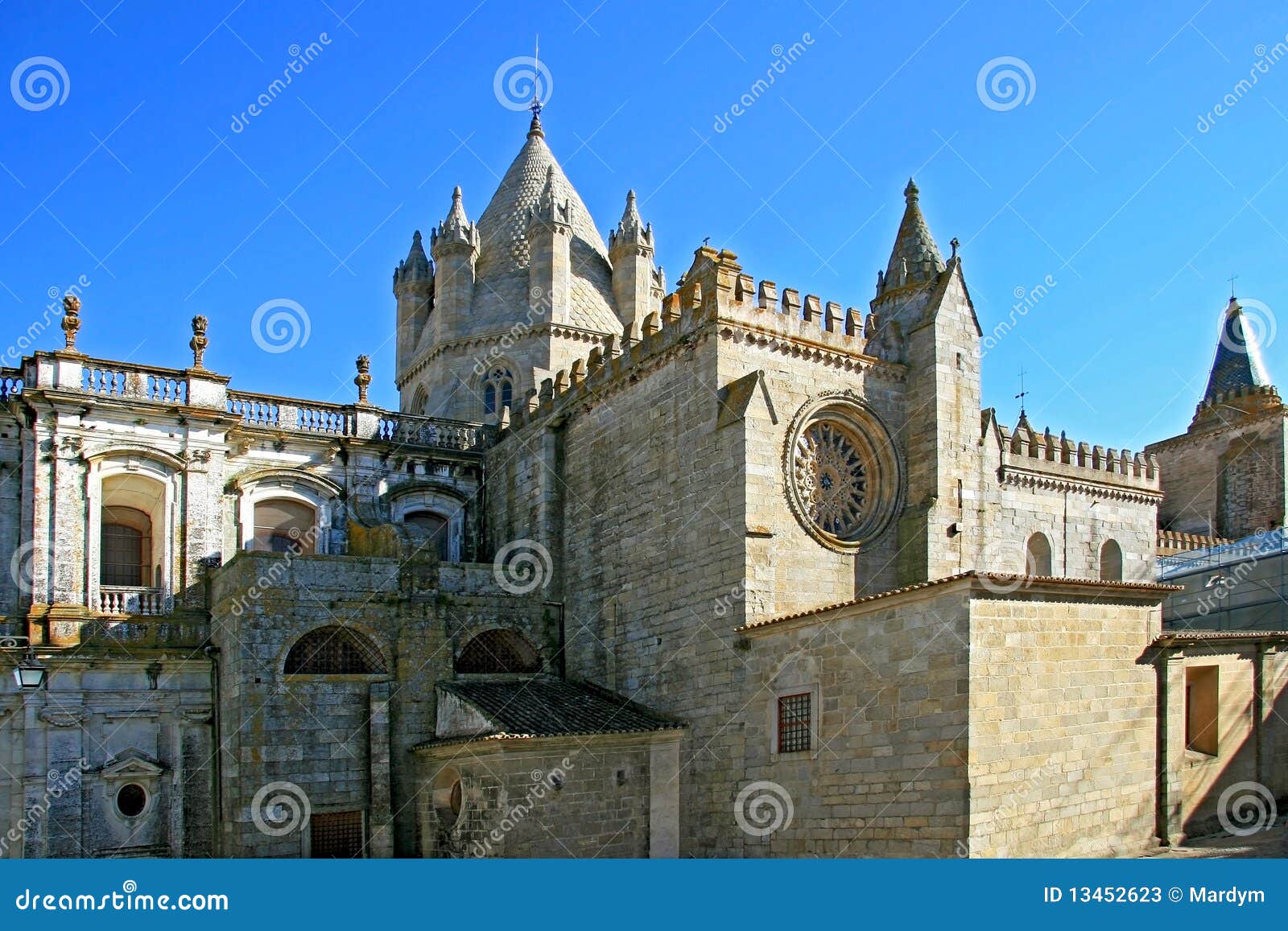 Cathedral St. Maria of Evora Stock Image - Image of arches, details ...