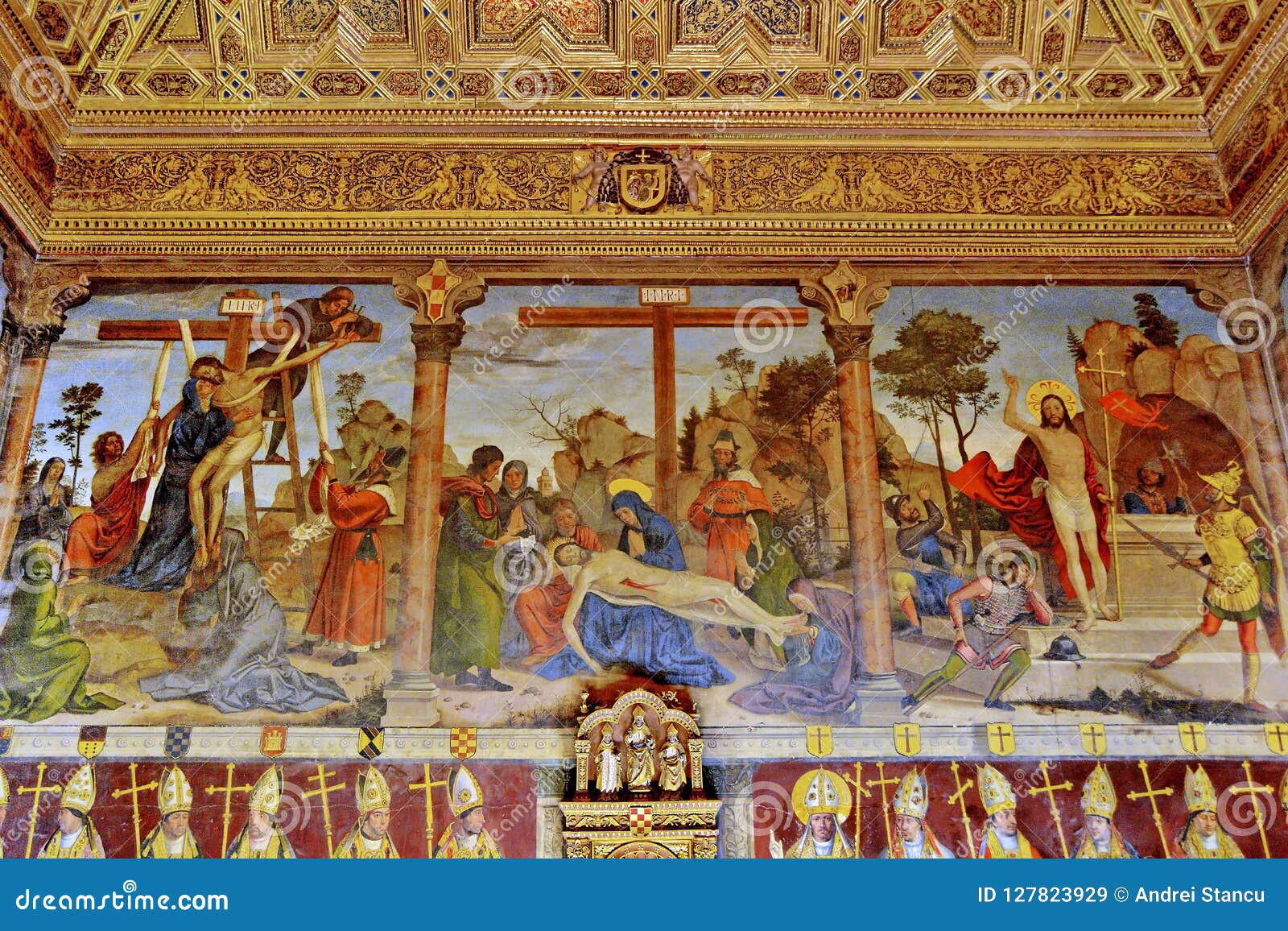 Cathedral of Toledo Interior Editorial Stock Image - Image of fresco ...