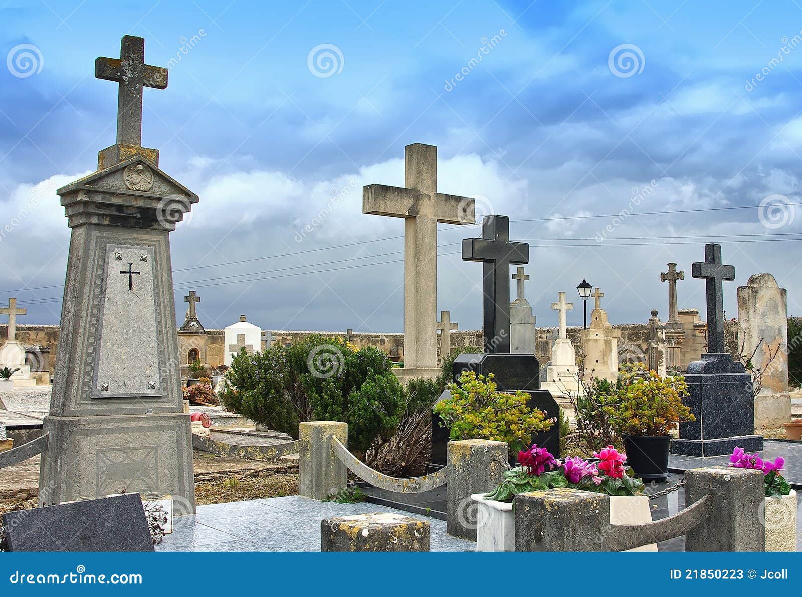 Catholic Cemetery stock image. Image of dead, mallorca - 21850223