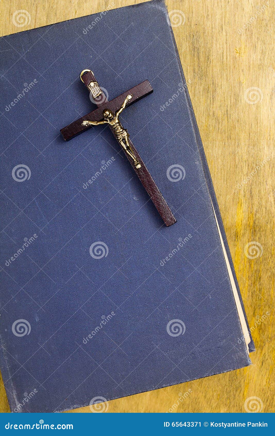 Catholic cross on the book stock image. Image of sacred - 65643371