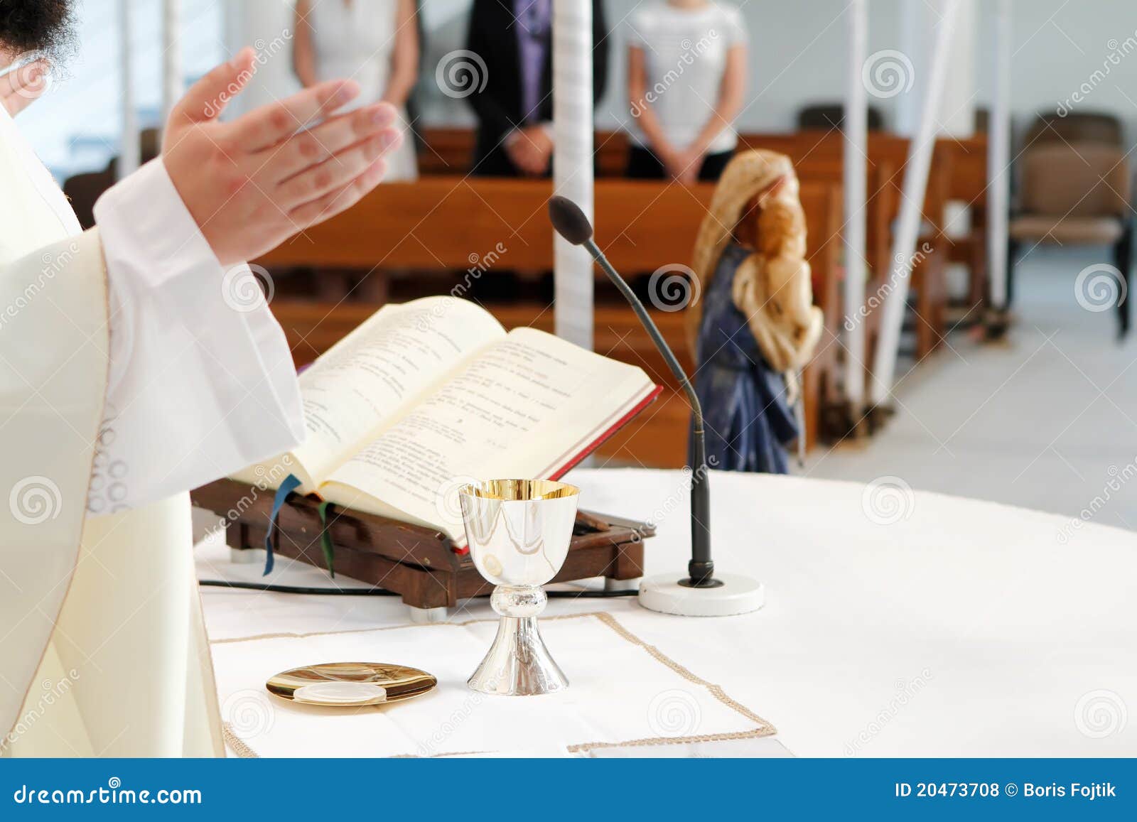 Catholic Mass stock photo. Image of altar, chalice, building - 20473708