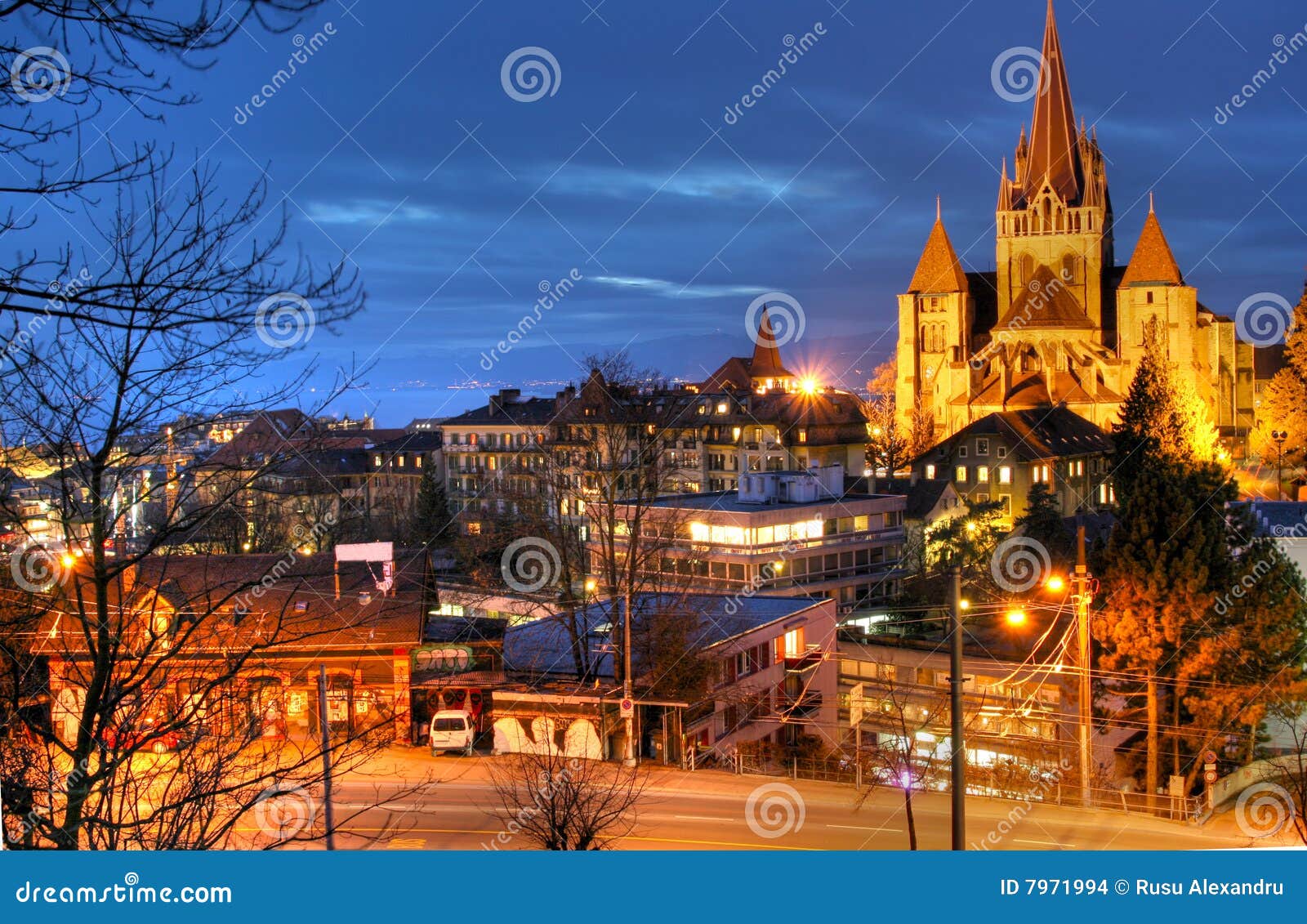 Cattedrale di Losanna fotografia stock. Immagine di lago - 7971994