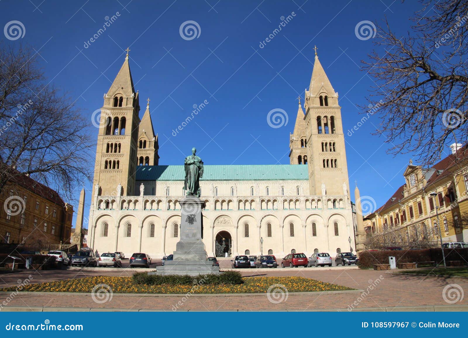 Cattedrale di Pecs fotografia editoriale. Immagine di architettura ...