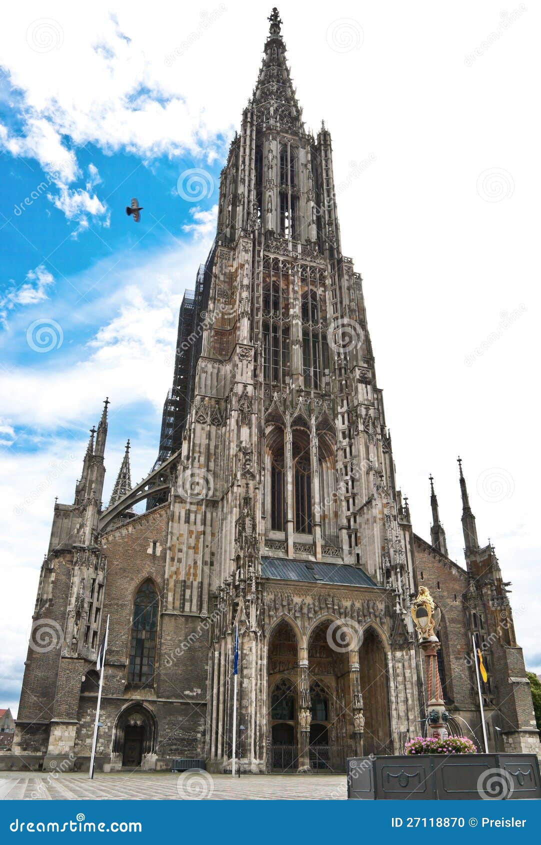 Cattedrale di Ulm fotografia stock. Immagine di cattedrale - 27118870