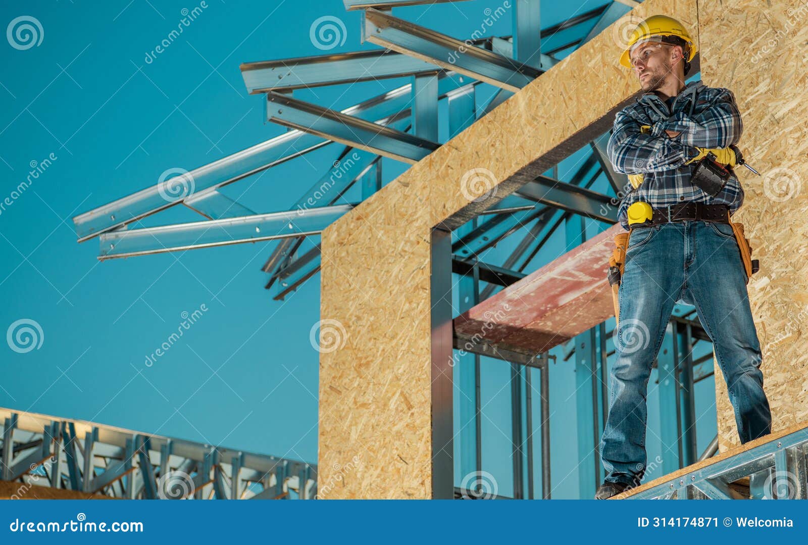 Contractor Worker Assembling Skeleton Steel Frame Stock Image - Image ...