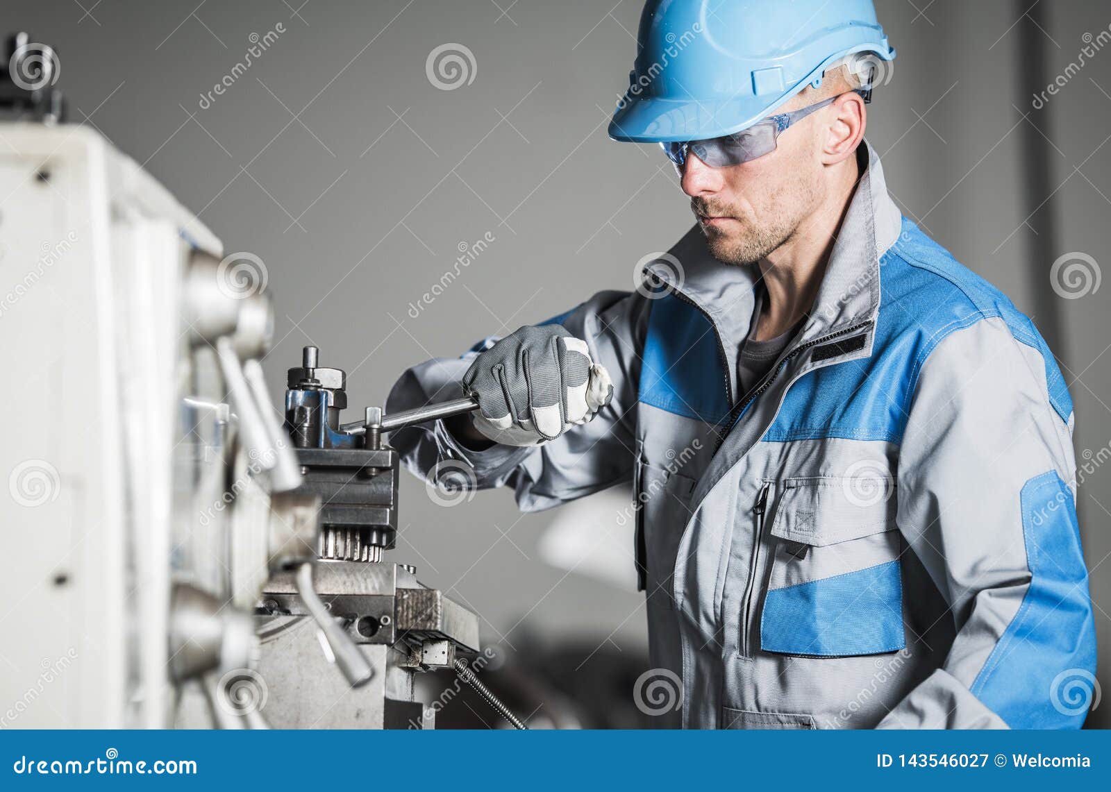 Caucasian Industrial Worker Stock Image - Image of electronic ...