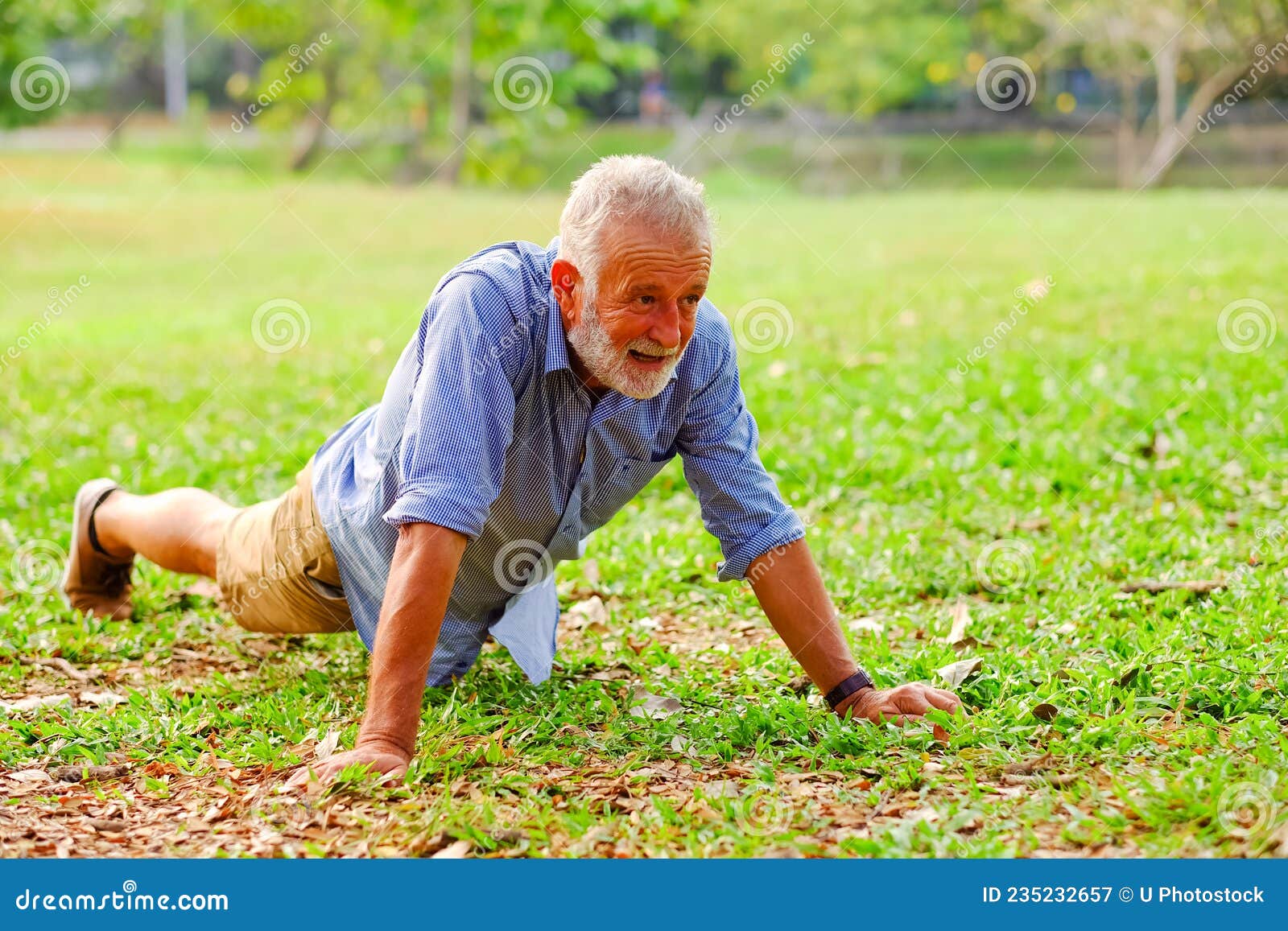 Caucasian Old Man Doing Push-ups in Park Stock Image - Image of garden ...