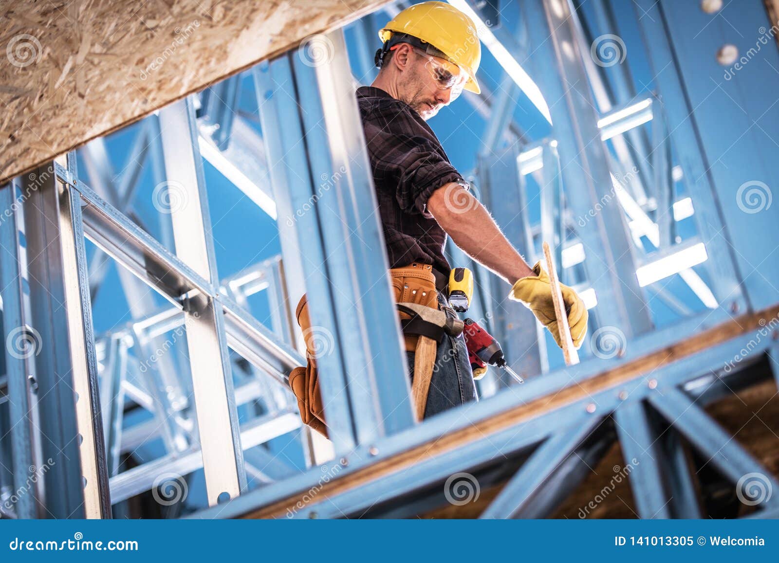 Worker and the Construction Stock Image - Image of real, building ...