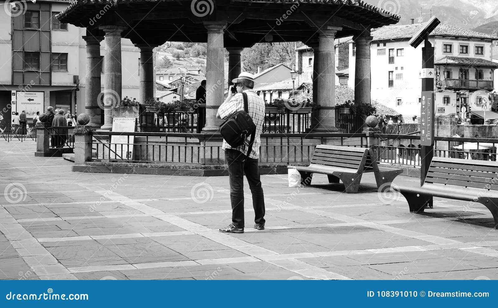 Photographer editorial image. Image of market, busy - 108391010