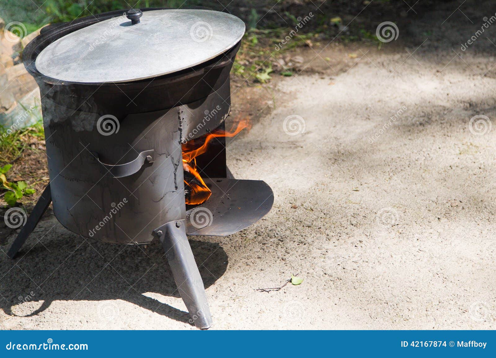 Cauldron stock photo. Image of cuisine, burn, dinner - 42167874