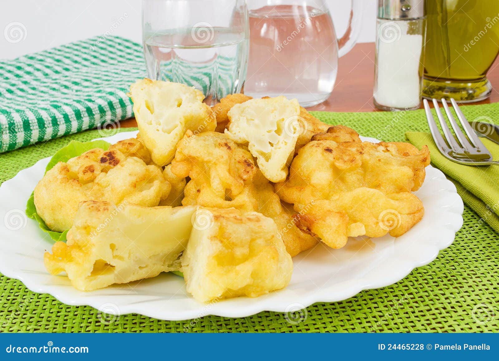 Cauliflower battered stock photo. Image of cabbage, green - 24465228