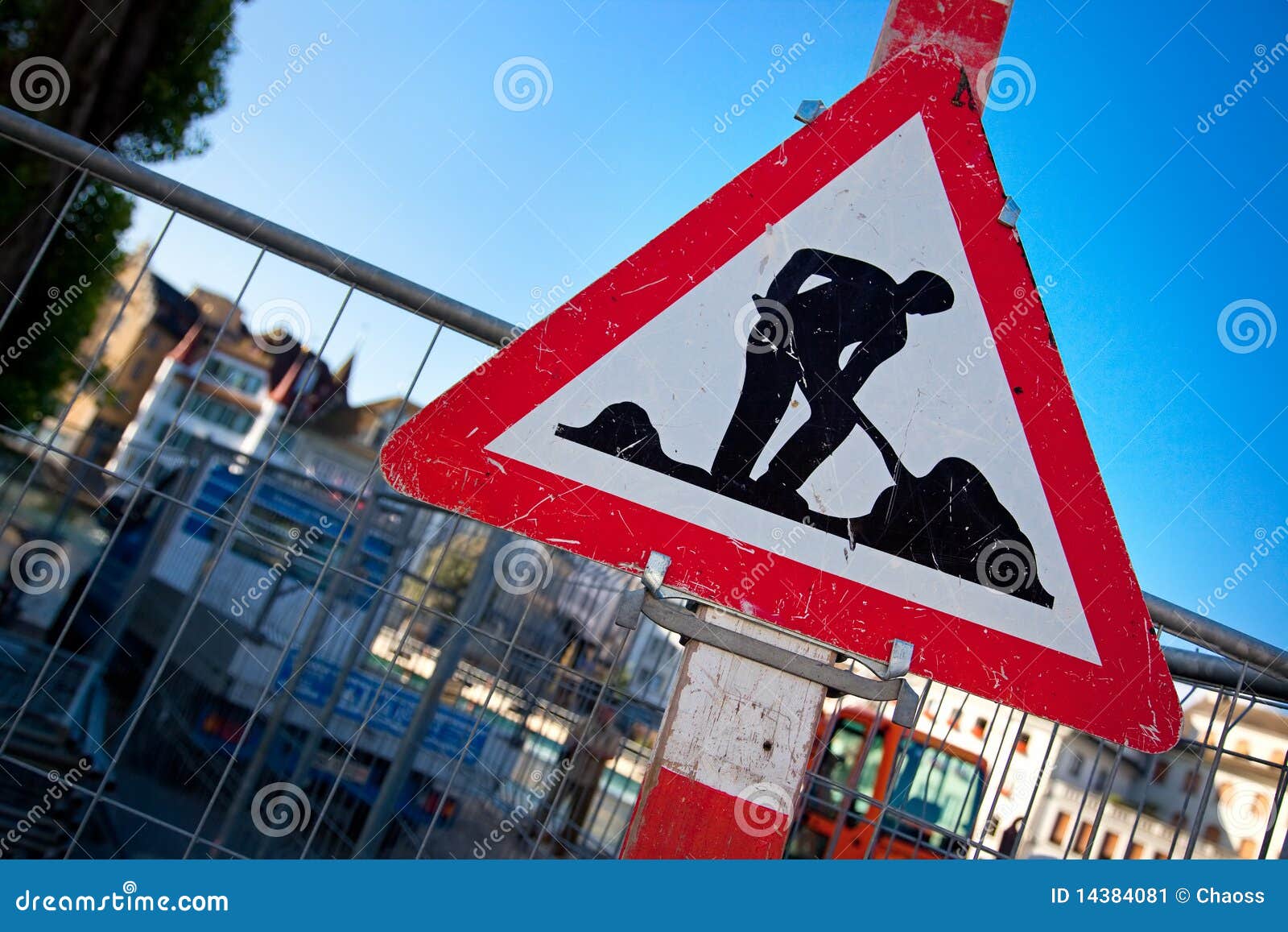 Caution digging sign stock image. Image of outdoors, signpost - 14384081