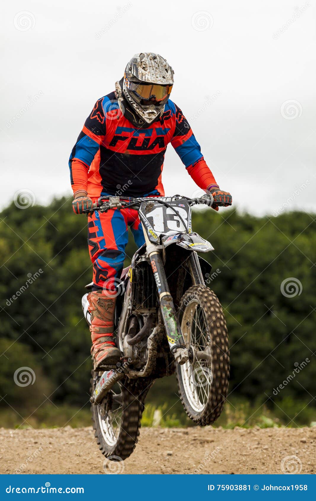 Cavaliere di motocross fotografia editoriale. Immagine di ...