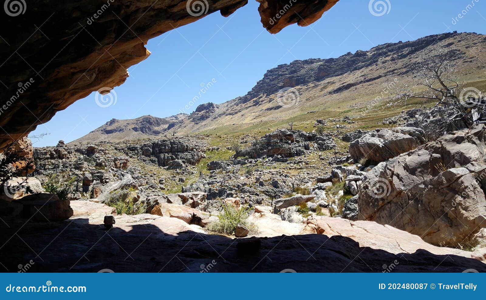 Cave at Cederberg Wilderness Area Stock Image - Image of cedar, rocks ...