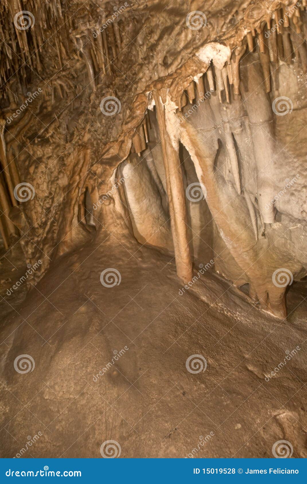 Lehman Cave Drapery Formations Royalty-Free Stock Image | CartoonDealer ...