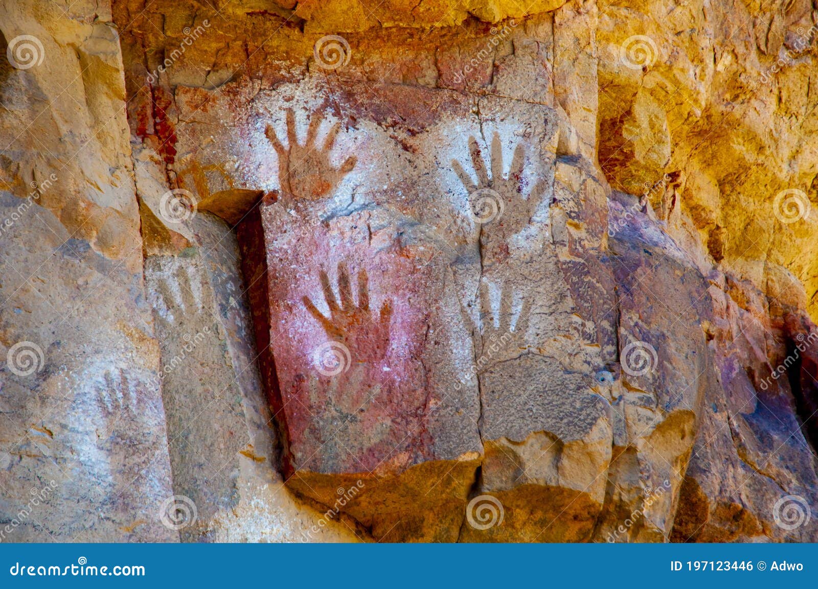 Cave of the Hands editorial photo. Image of archeology - 197123446
