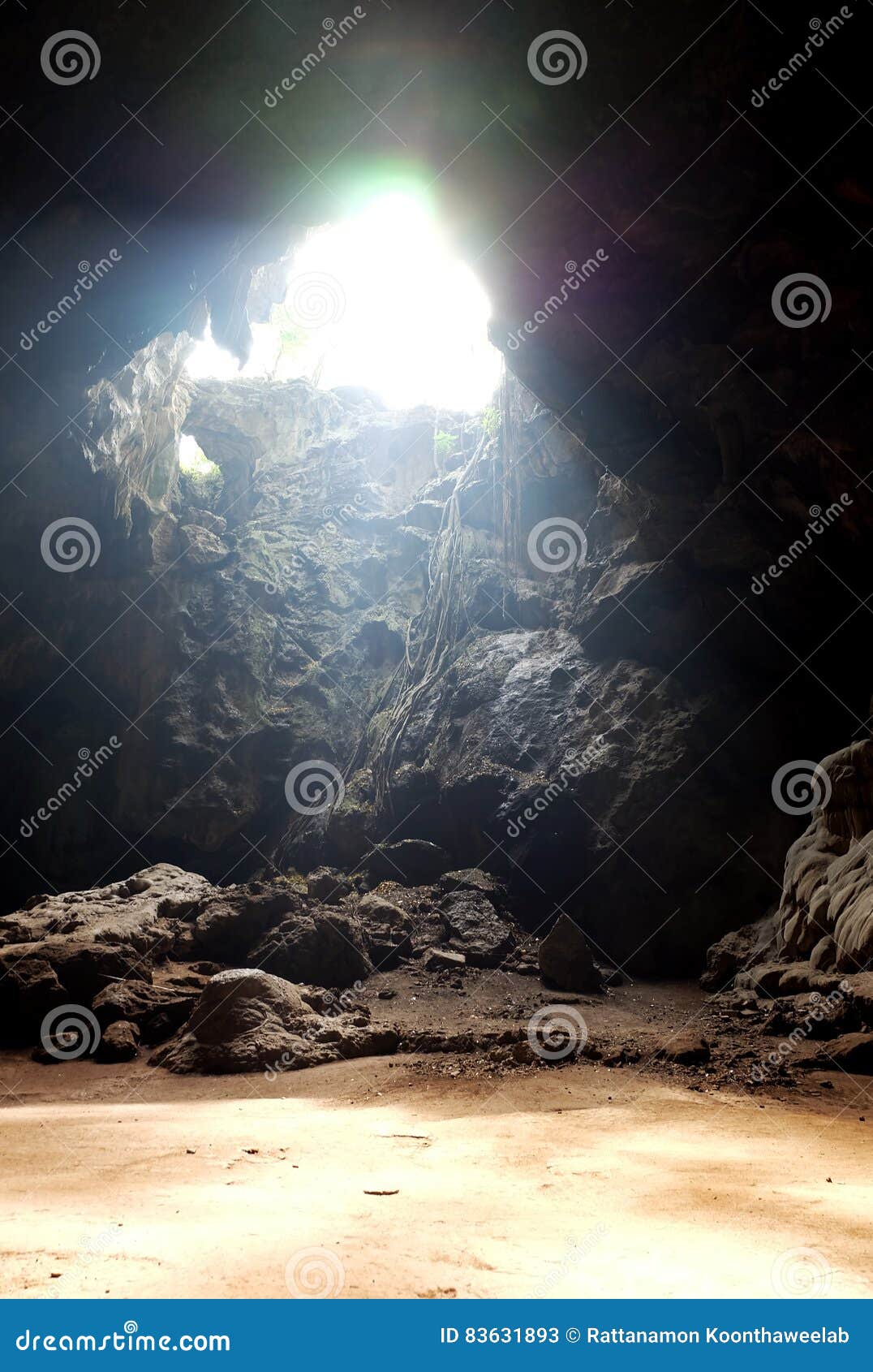 A Cave with Light from the Top Stock Image - Image of khaoluang, light ...