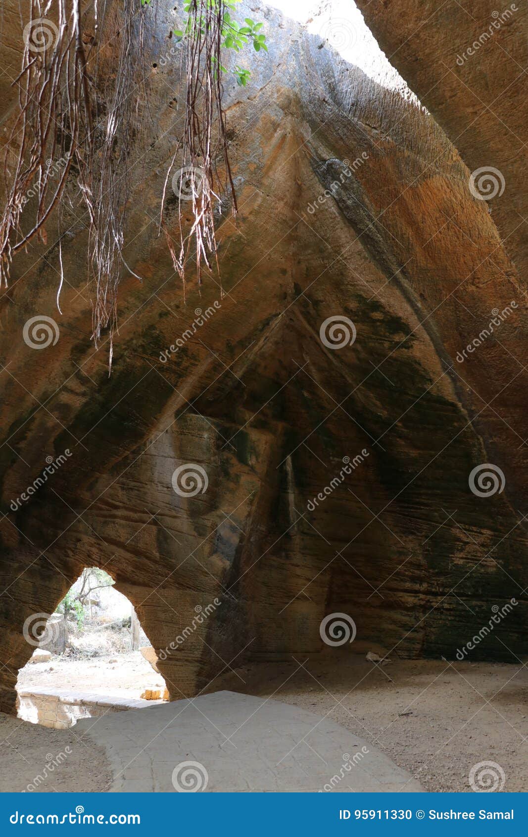 Cave - the Natures Creation Stock Photo - Image of amazing, shape: 95911330
