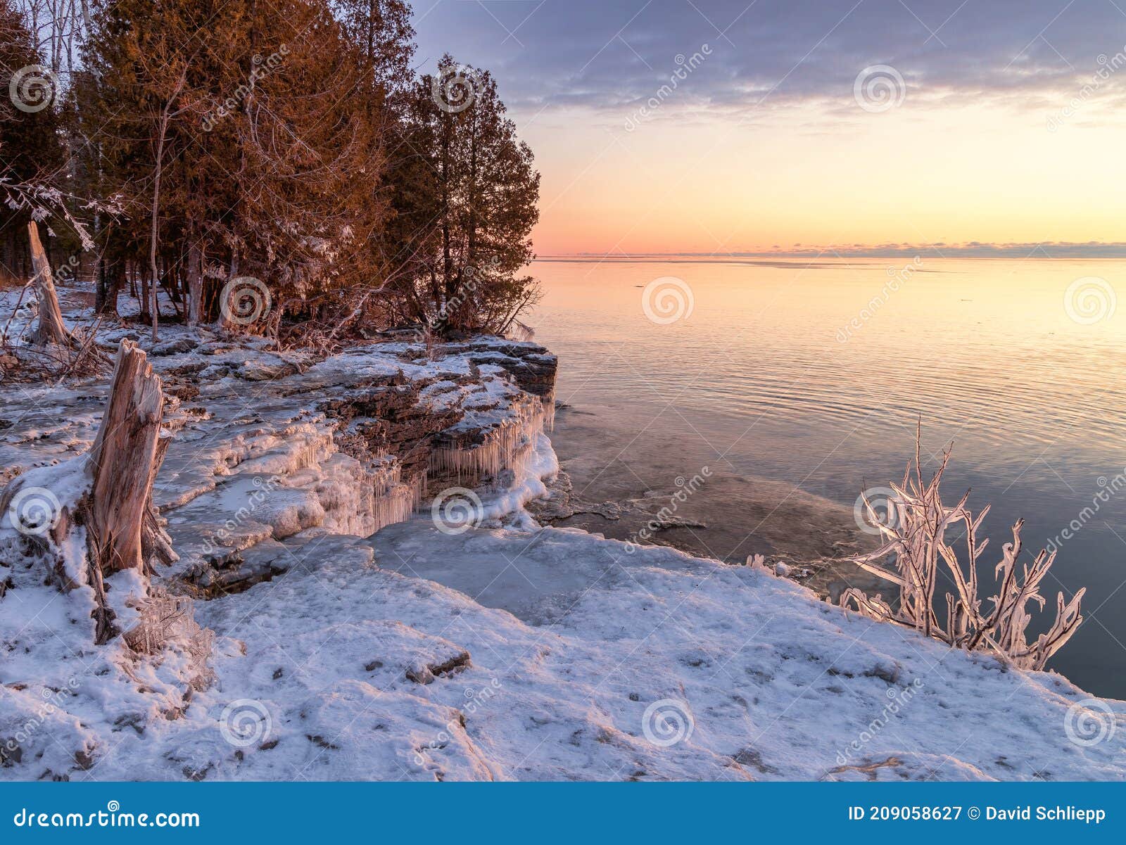 Cave Point in Door County Wisconsin Covered in Ice Stock Image - Image ...