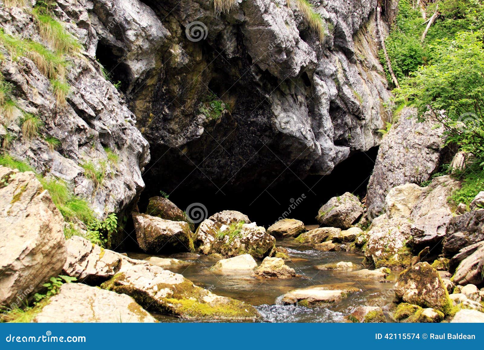 Cave with river spring stock photo. Image of fount, cold - 42115574