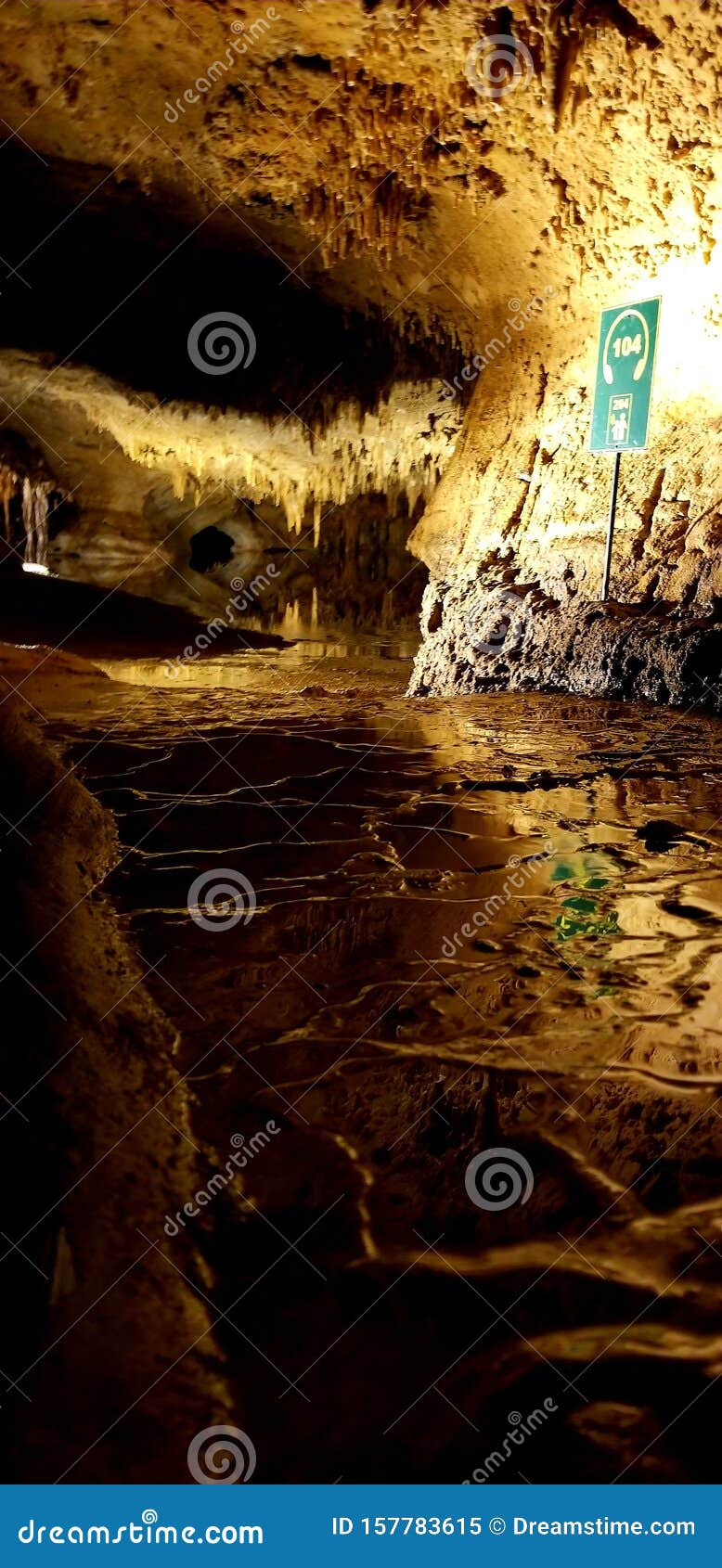 Everyoneswelcomehere stock image. Image of water, caverns - 157783615