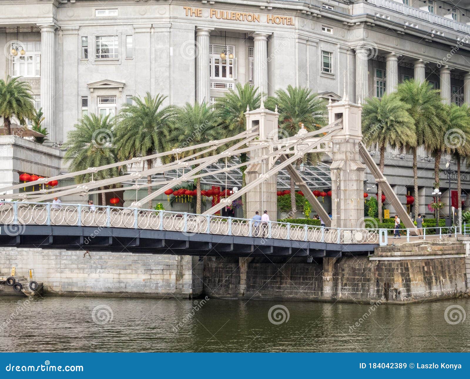 Cavenagh Bridge - Singapore Editorial Stock Image - Image of cavenagh ...