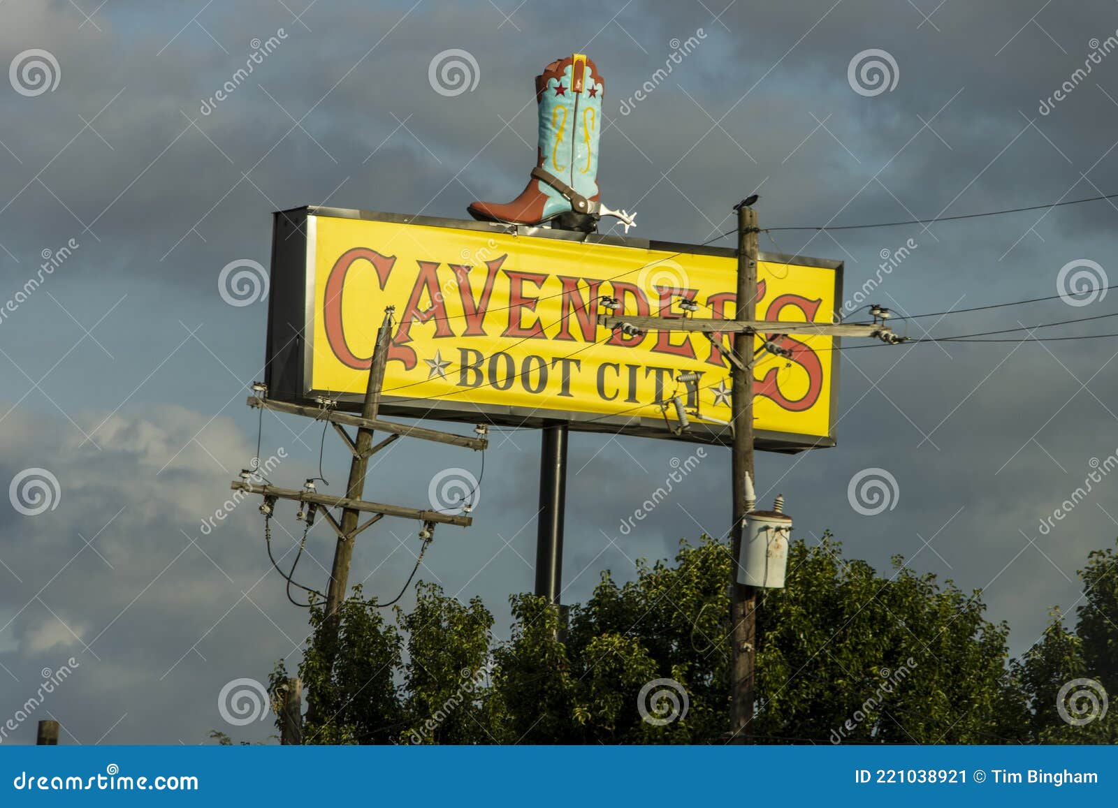 Cavender`s Boot City Sign editorial photo. Image of teal - 221038921