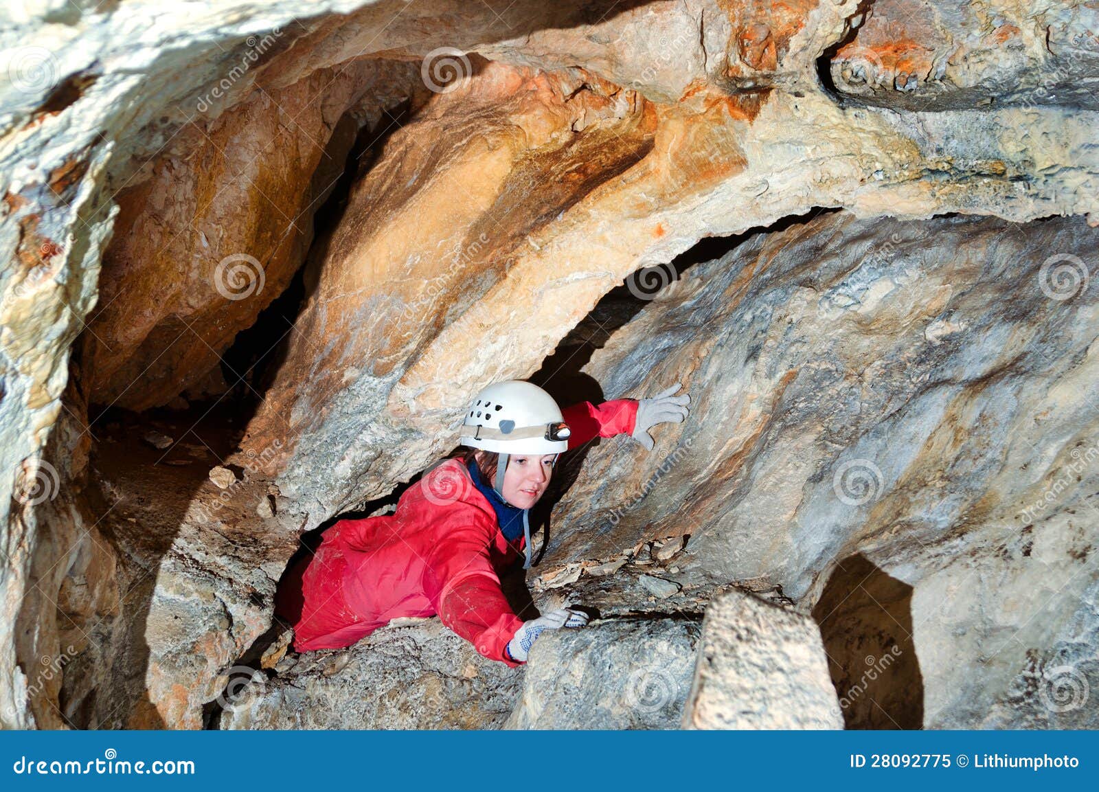 Caver exploring the cave stock image. Image of chatyrdag - 28092775
