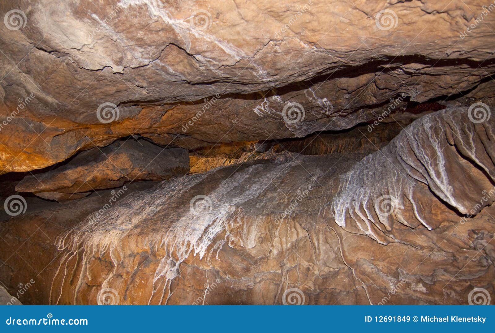 Cavern stock image. Image of geology, cavern, fissure - 12691849