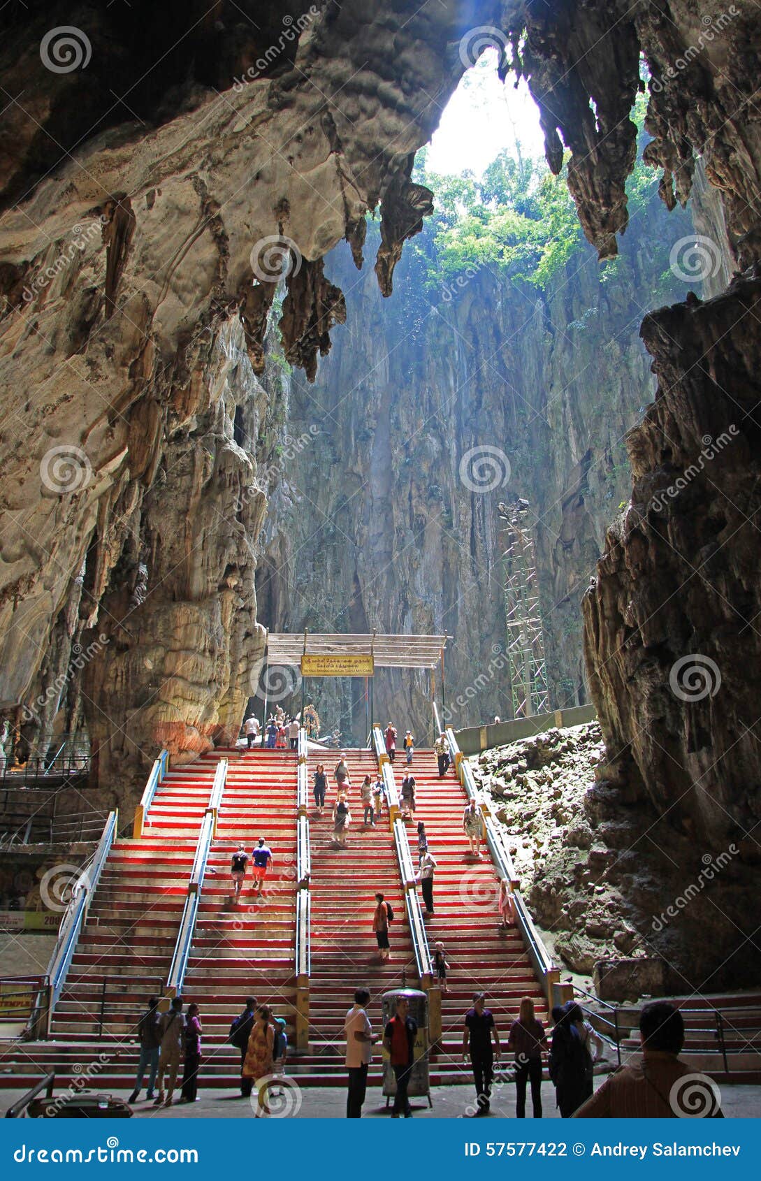 Cavernas De Batu Em Kuala Lumpur Fotografia Editorial - Imagem de ...