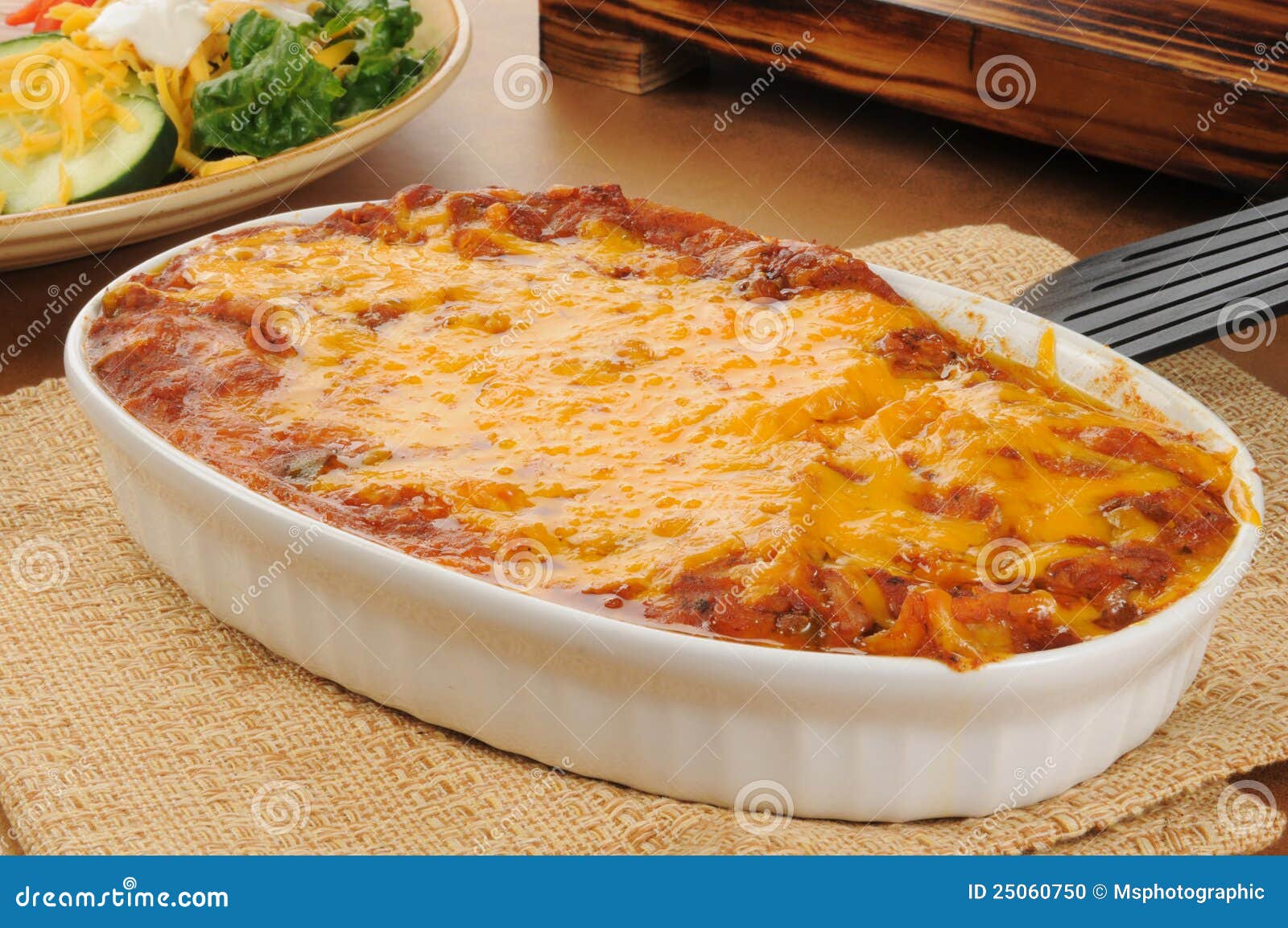 Cazuela del Taco foto de archivo. Imagen de tomate, queso - 25060750