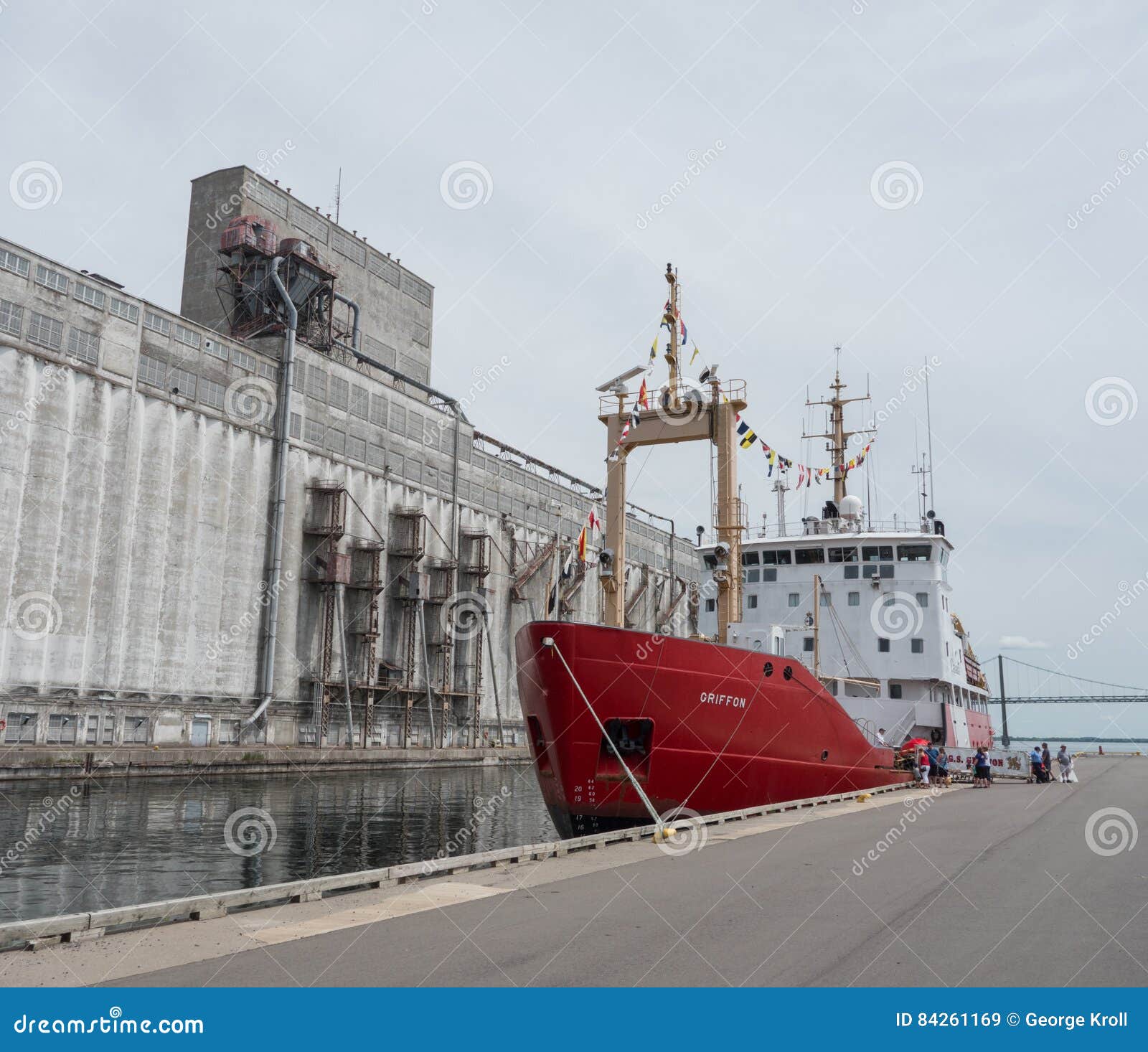 CCGS Griffon redactionele stock afbeelding. Image of canada - 84261169